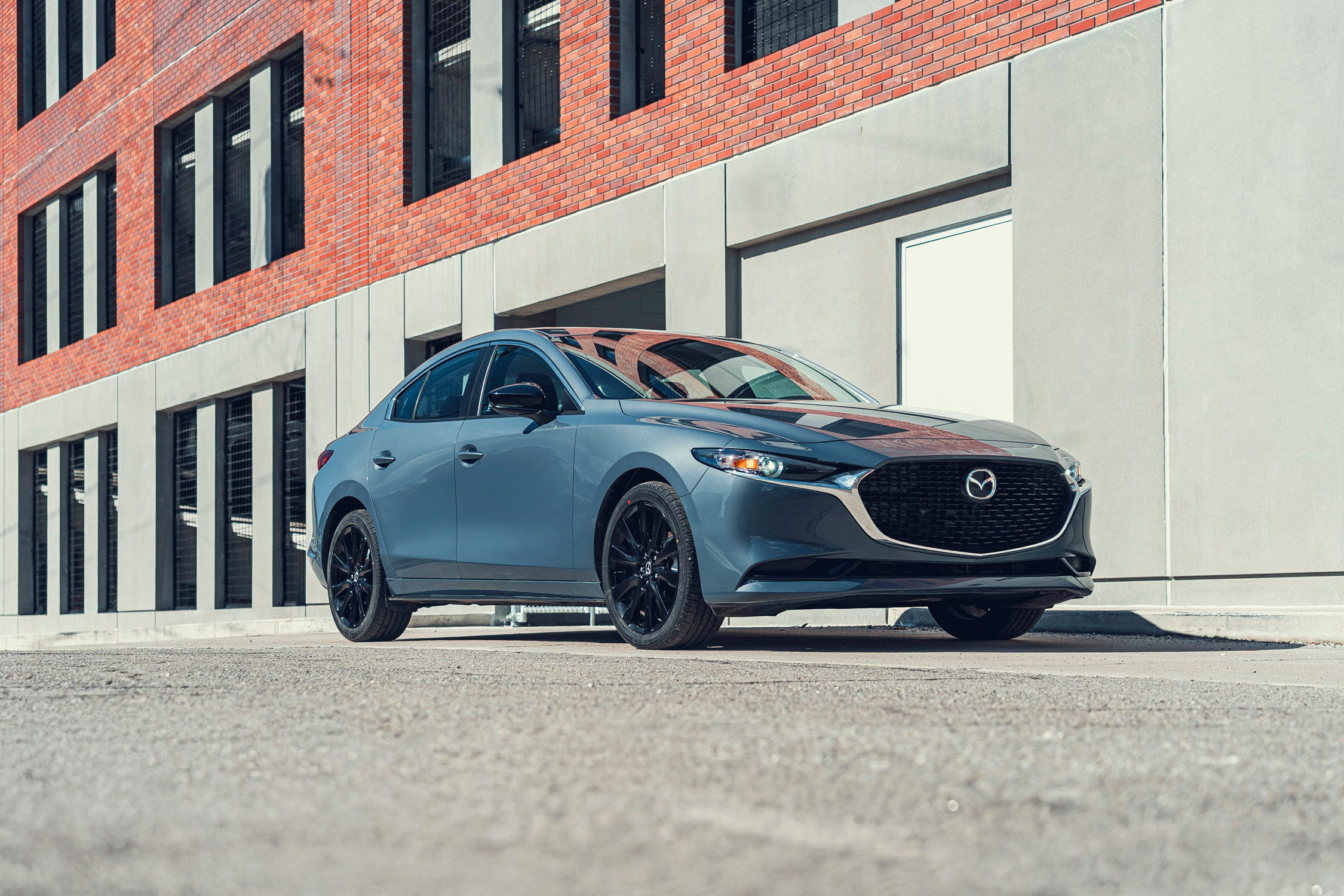 Mazda 3 2025 Full Option – Billionmotors Trading L.L.C
